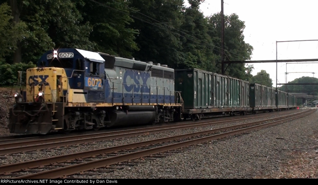 CSX GP38-2S 6072 leads Q706-26